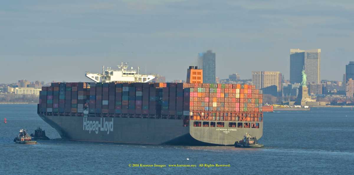 Images of Neo-Panamax Containership MV ‘Antwerpen Express’ in New York ...