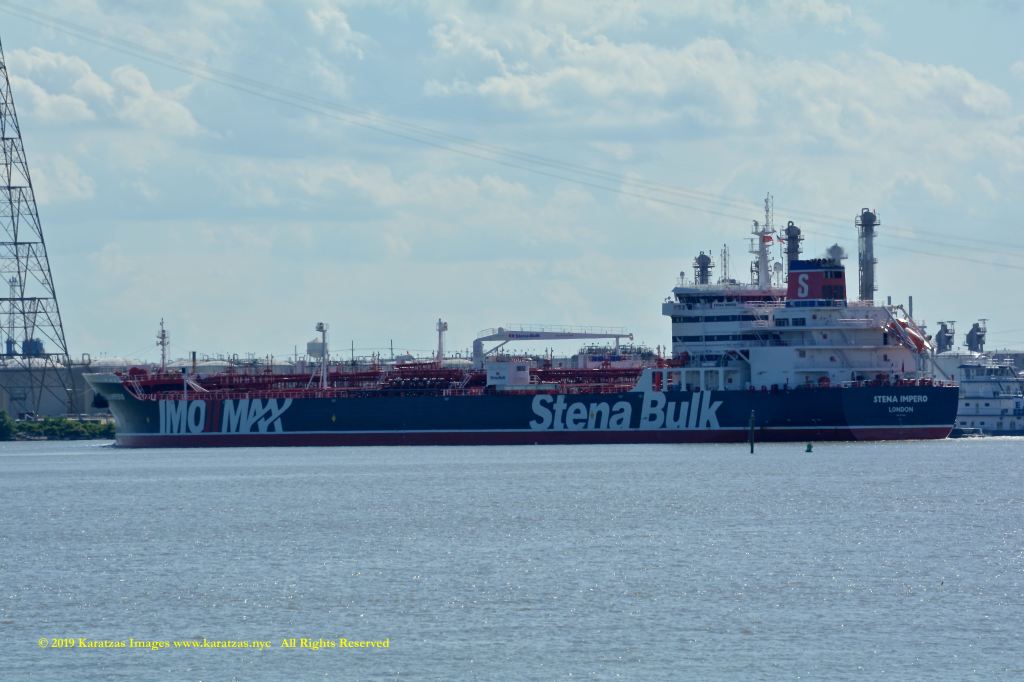 Images of IMO II Max Tanker ‘Stena Impero’ in the Houston Ship Channel ...