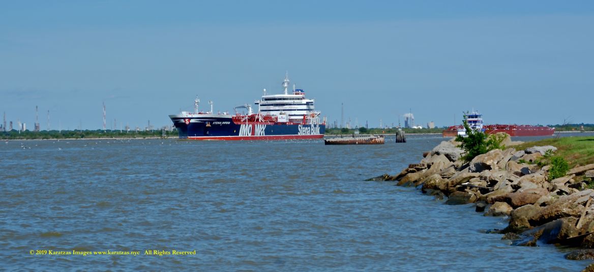 Images of IMO II Max Tanker ‘Stena Impero’ in the Houston Ship Channel ...