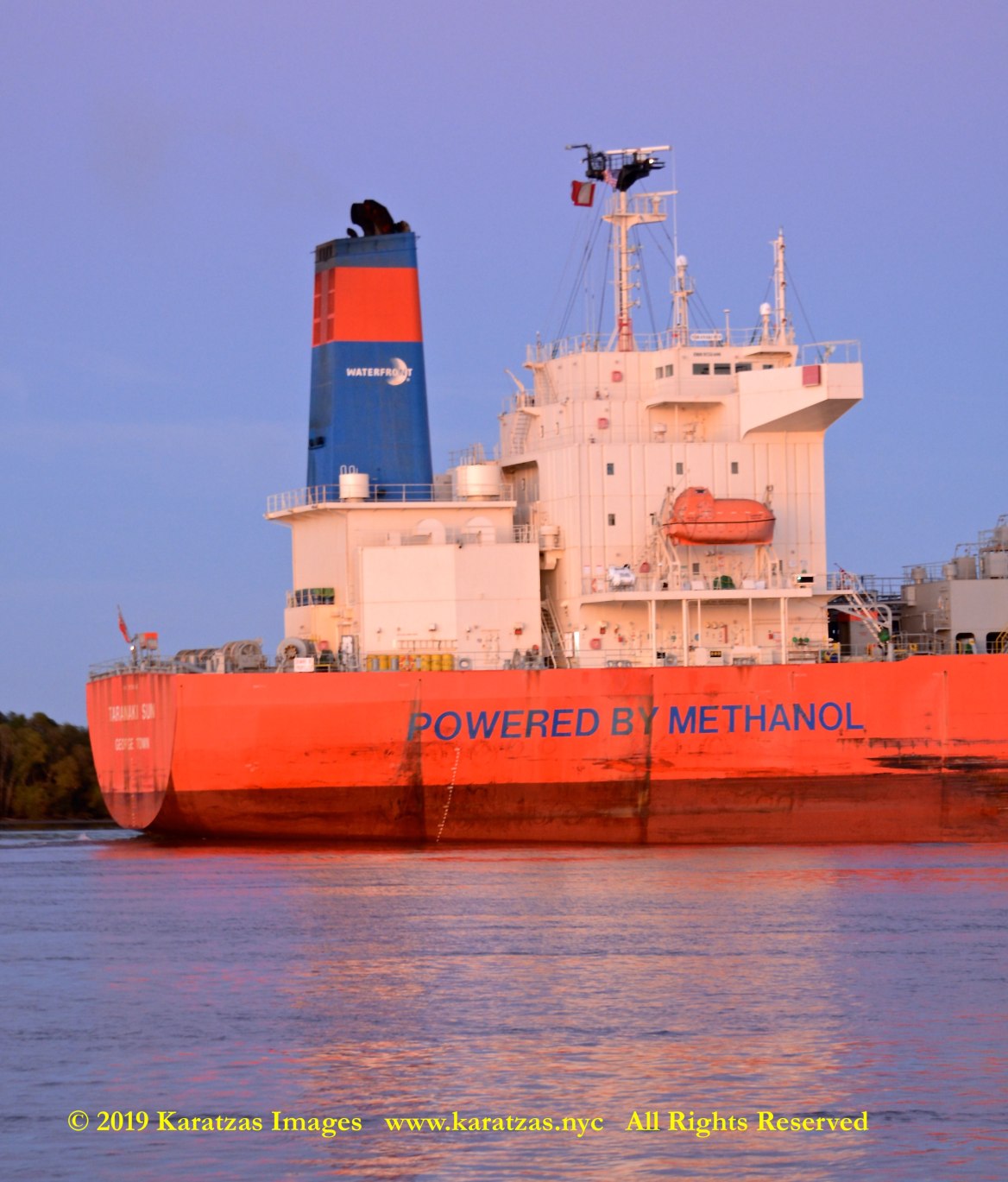 Images of Methanol Tanker MT ‘Taranaki Sun’ Sailing in the Mississippi ...
